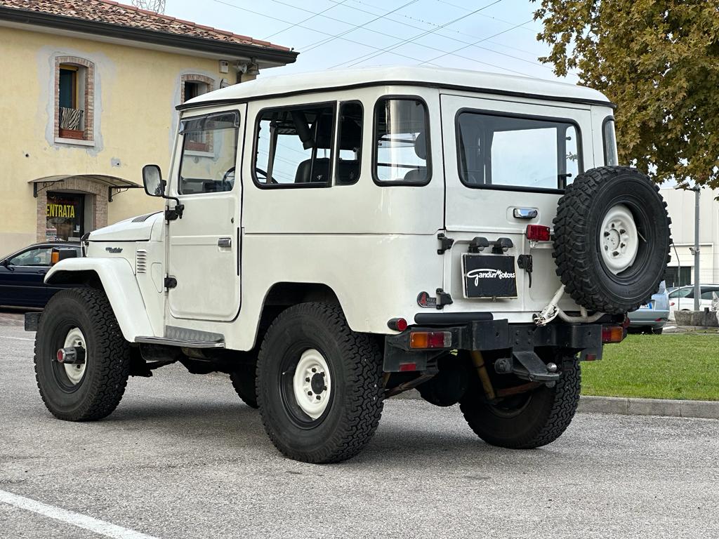 TOYOTA LAND CRUISER BJ40 • Gandin Motors